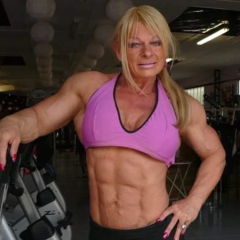 Full Nude Workout with very Muscular MILF: Amateur Porn feat. MuscleDoll | xHamster